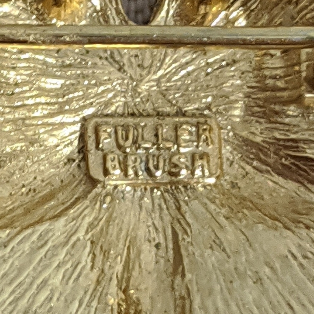 Vintage Gold Fuller Brush Sand Dollar Brooch - Gem